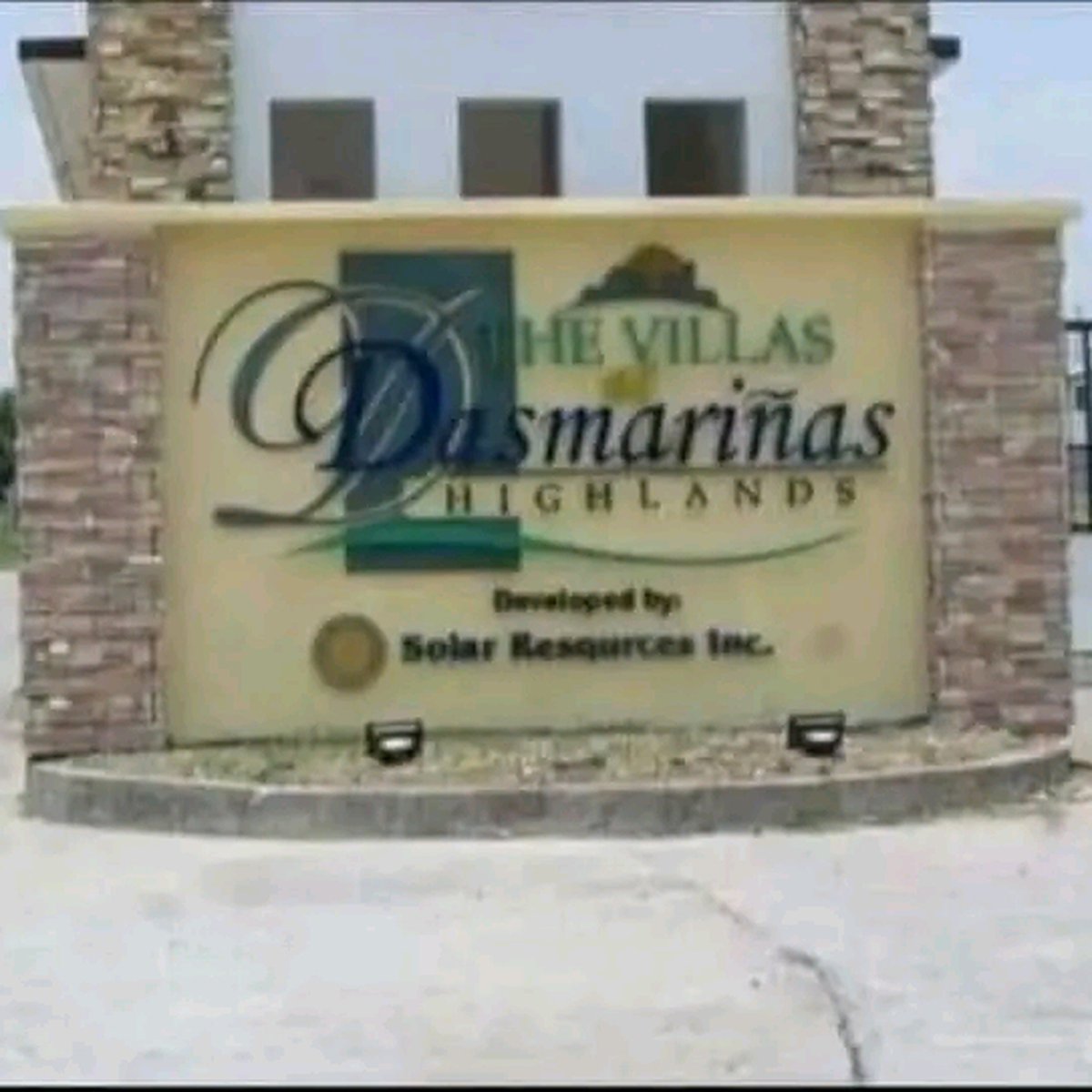 1 ride from Manila, Moa very near to SM and Robinson Dasma [House and ...