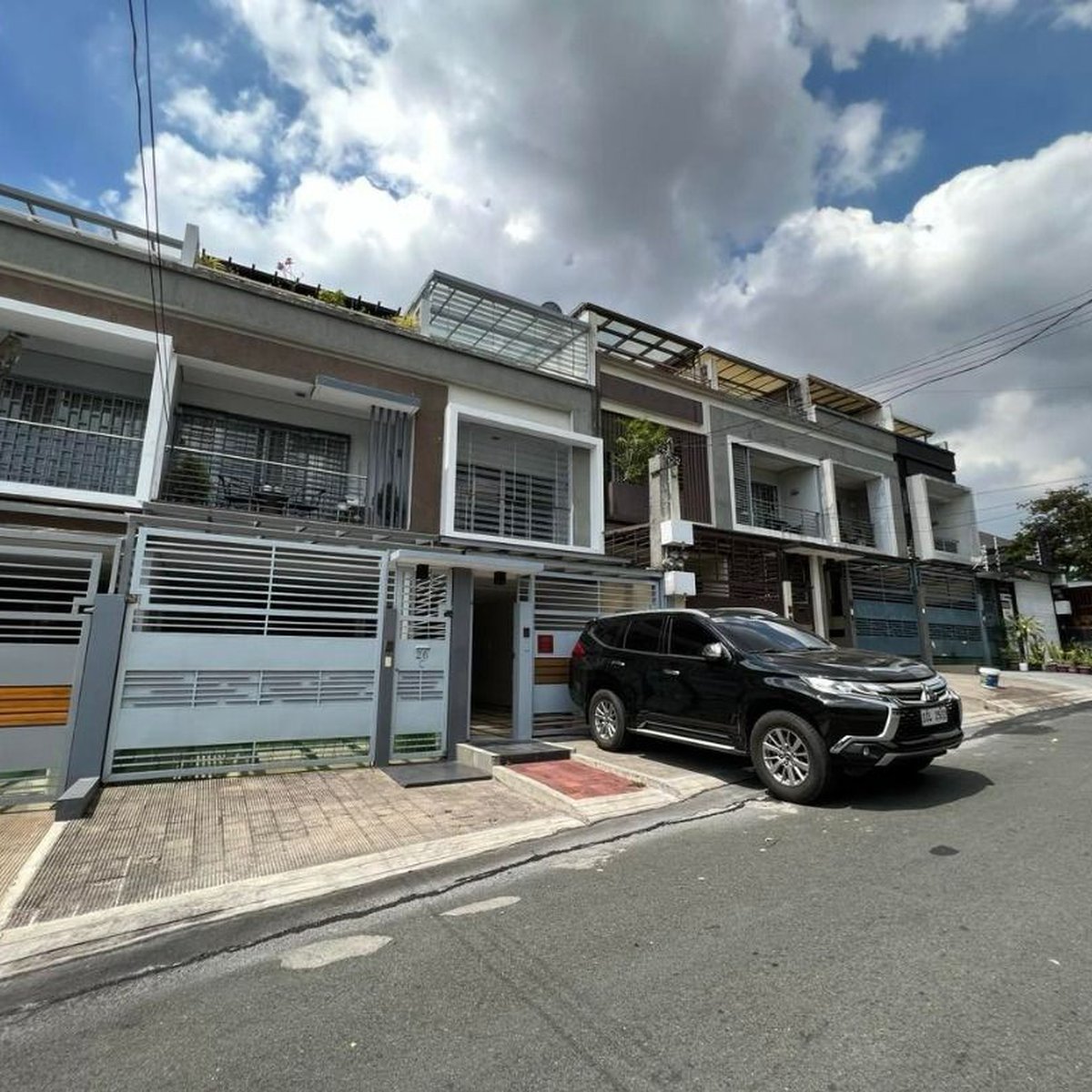 3-Storey 5BR Townhouse in Project 8 Quezon City [House and Lot 🏘️ ...