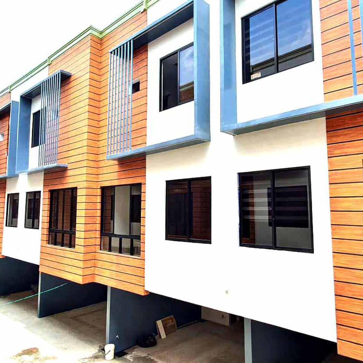 3 Storey Townhouse for sale in Commonwealth QC [House and Lot 🏘️ ...