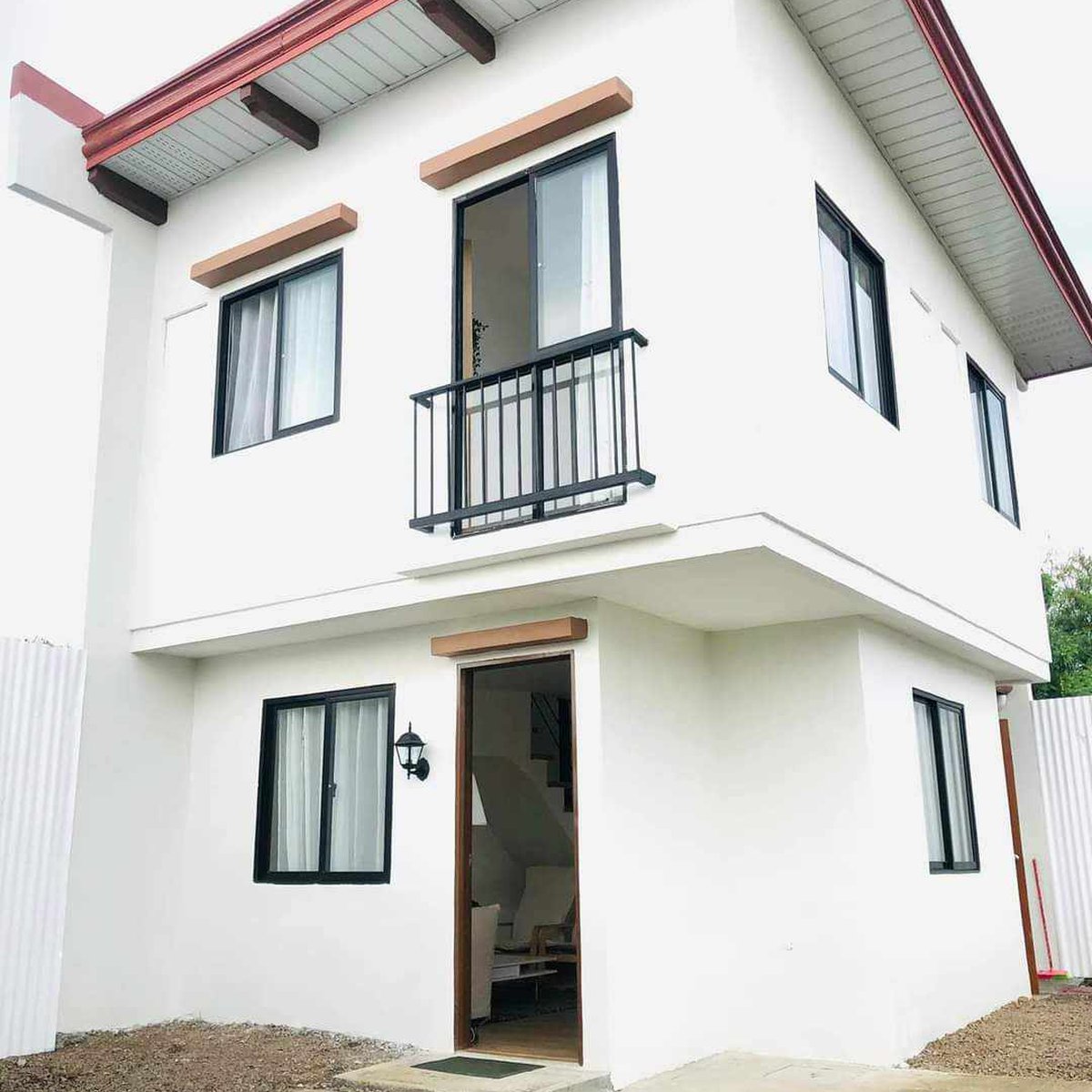 ESTATE Single Attached Unit House for Sale in Candelaria, Quezon ...