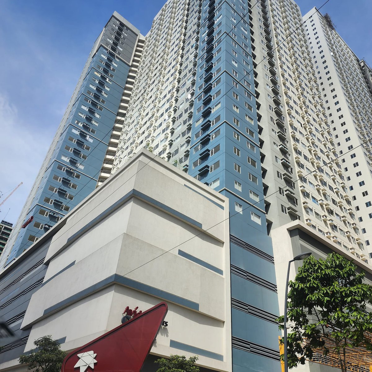 For Condo in North Edsa Vertis North near Ayala Malls Vertis Trinoma ...