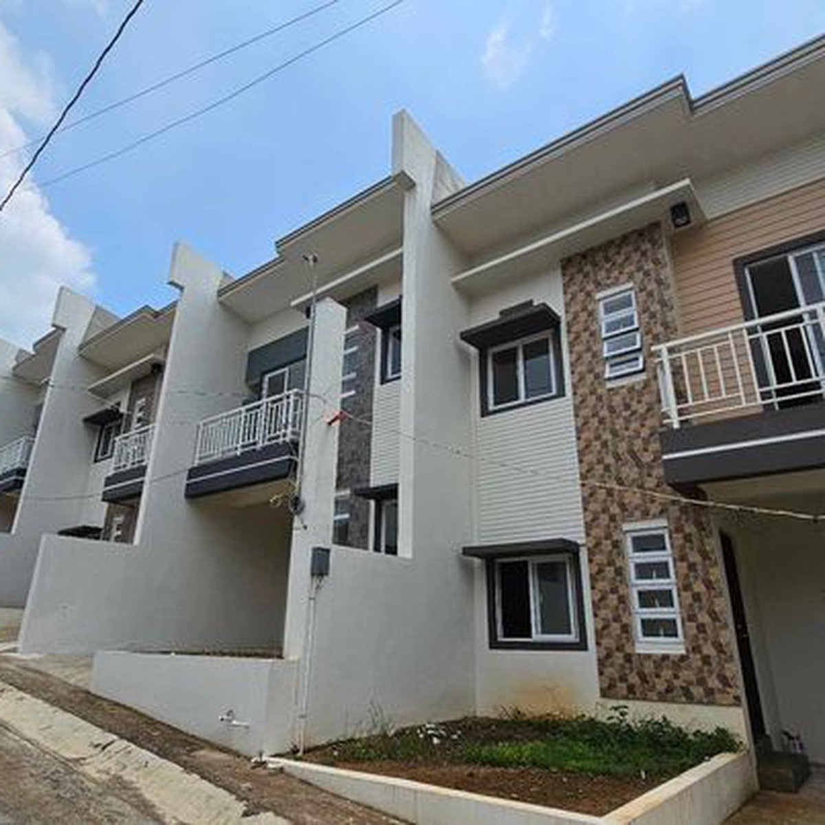 3 Bedroom, Townhouse in Upper Antipolo Near Robinsons Antipolo [House ...