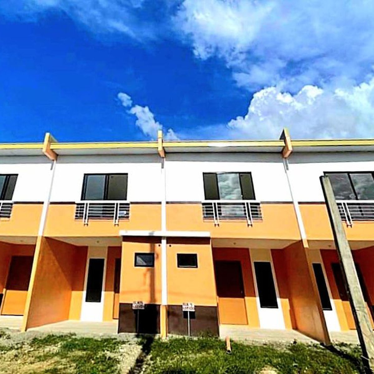 TOWNHOUSE INNER UNIT FOR INVESTMENT IN GENTRI CAVITE [House and Lot 🏘️ ...