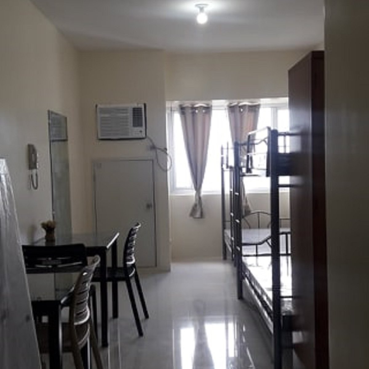 Studio Unit for Rent in University Tower 4 Sampaloc Manila [Condo 🏙️ ...