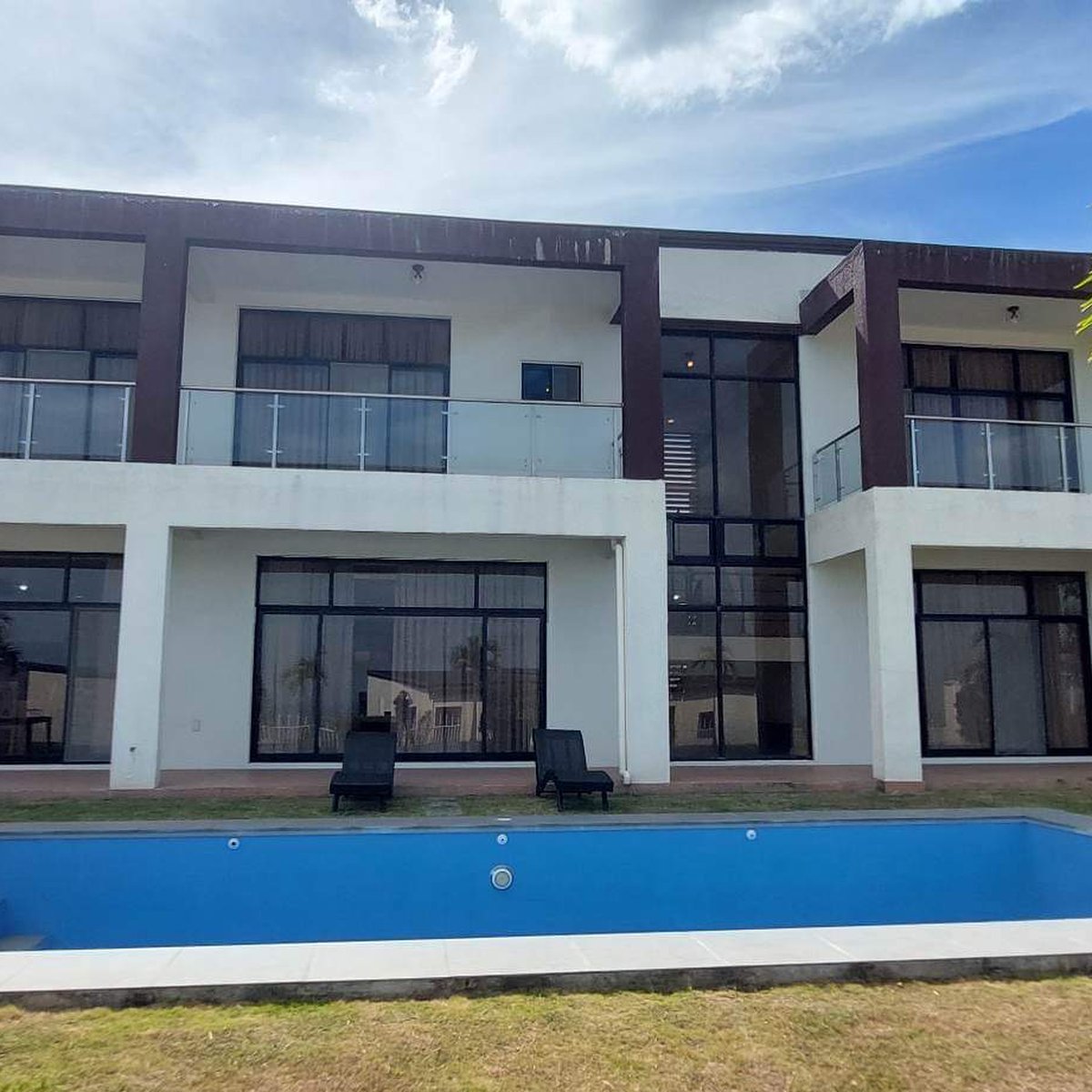 Rush villa inside clark! [House and Lot 🏘️] (September 2024) in Clark ...