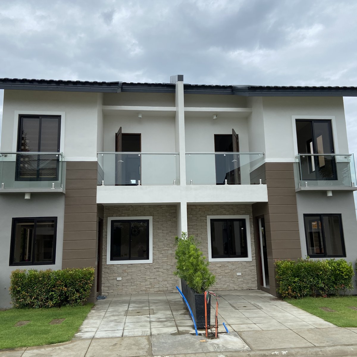 Olivarez Homes Southwoods House and Lot for Sale Binan Laguna Duplex ...