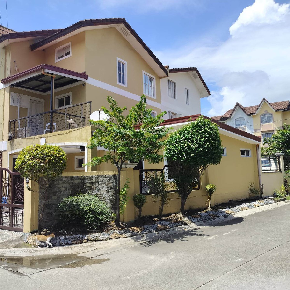 HOUSE FOR SALE IN RIDGECREST SUBDIVISION BACOOR MOLINO CAVITE [House ...
