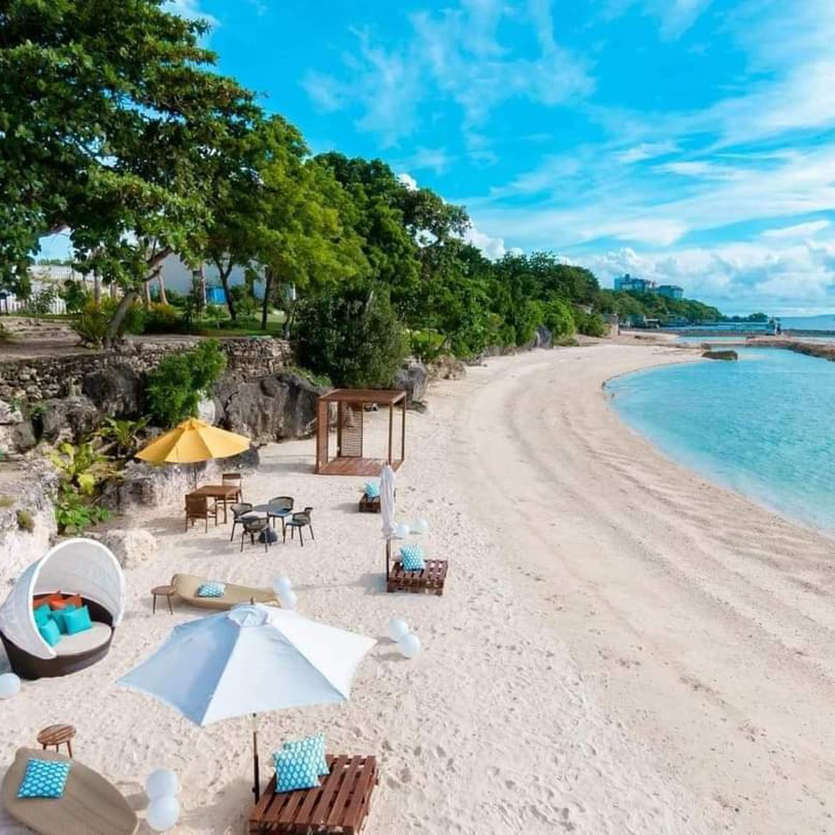 Condominium Beachfront Condo Aruga Mactan Resort Punta Engano [Condo 🏙️ ...