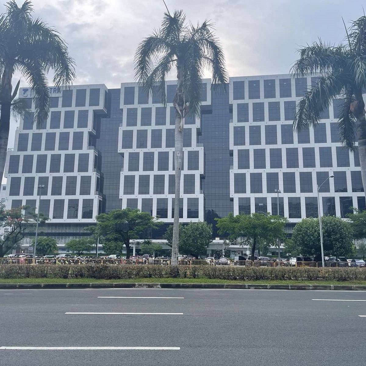 Commercial Office for Sublease at Five E-Com Center [Commercial ...