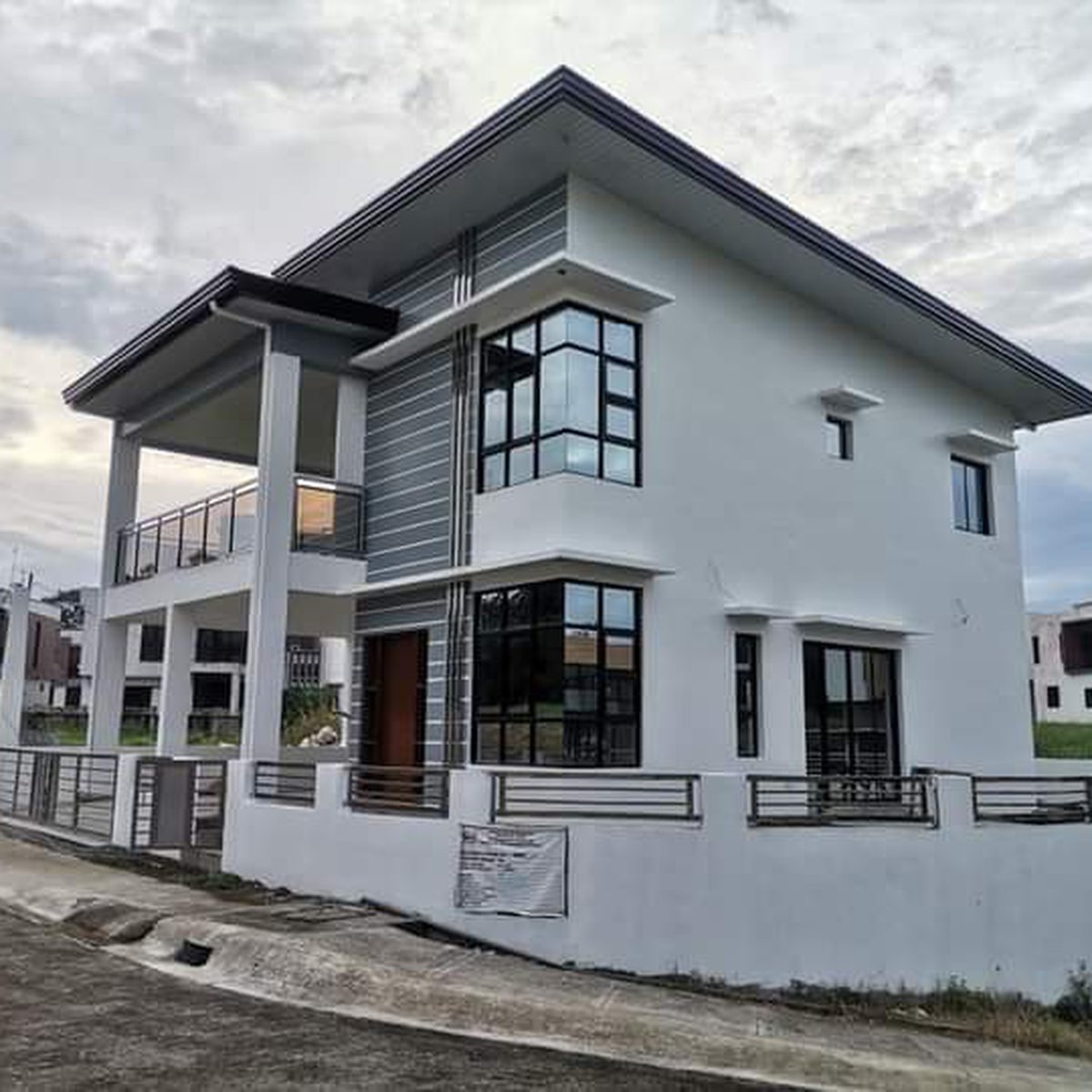 Single detached house and Lot for Sale in Hillsboro Tanauan Batangas ...
