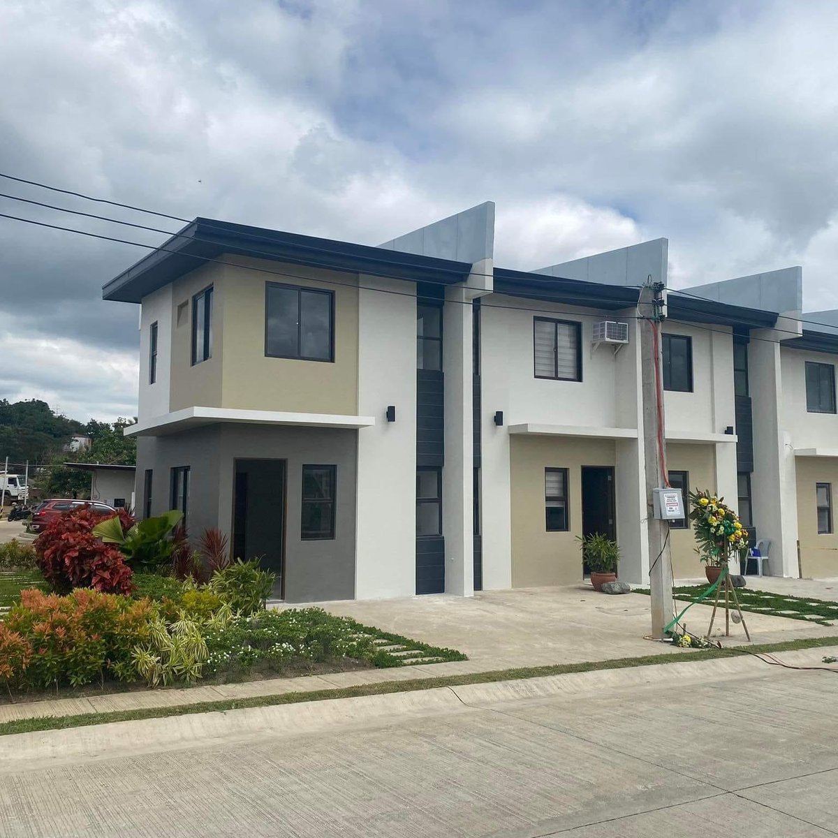 Town Homes Inner Unit For Sale in Trece Martires, Cavite (Pre-selling ...