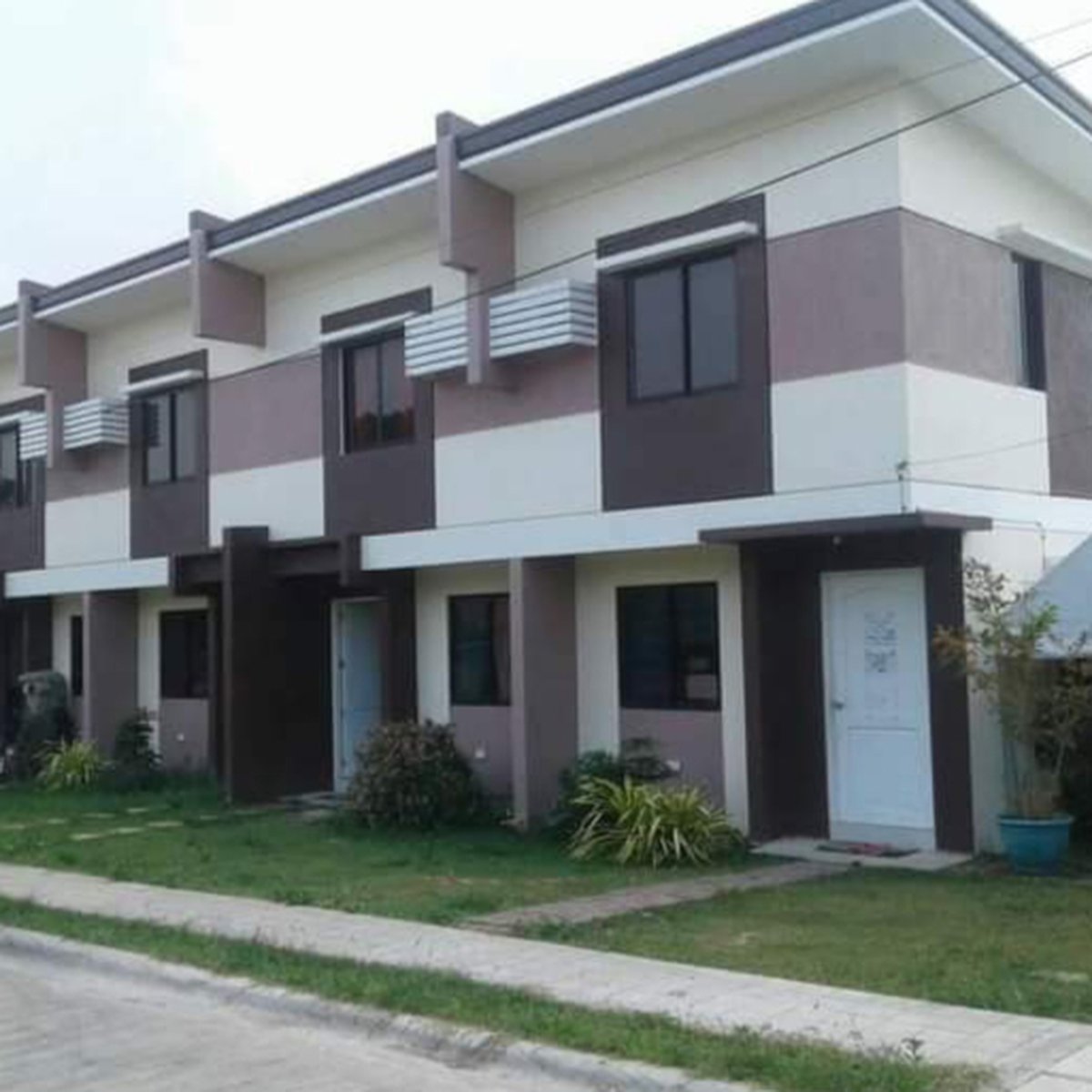 AMAYA RESIDENCES Tanza Cavite Townhouse - Complete finished [House and ...