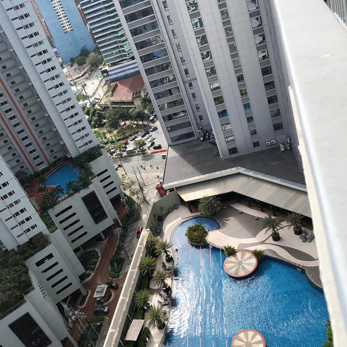 For Sale!! 1 Bedroom corner unit at The Lerato Tower 2 Makati City PH ...