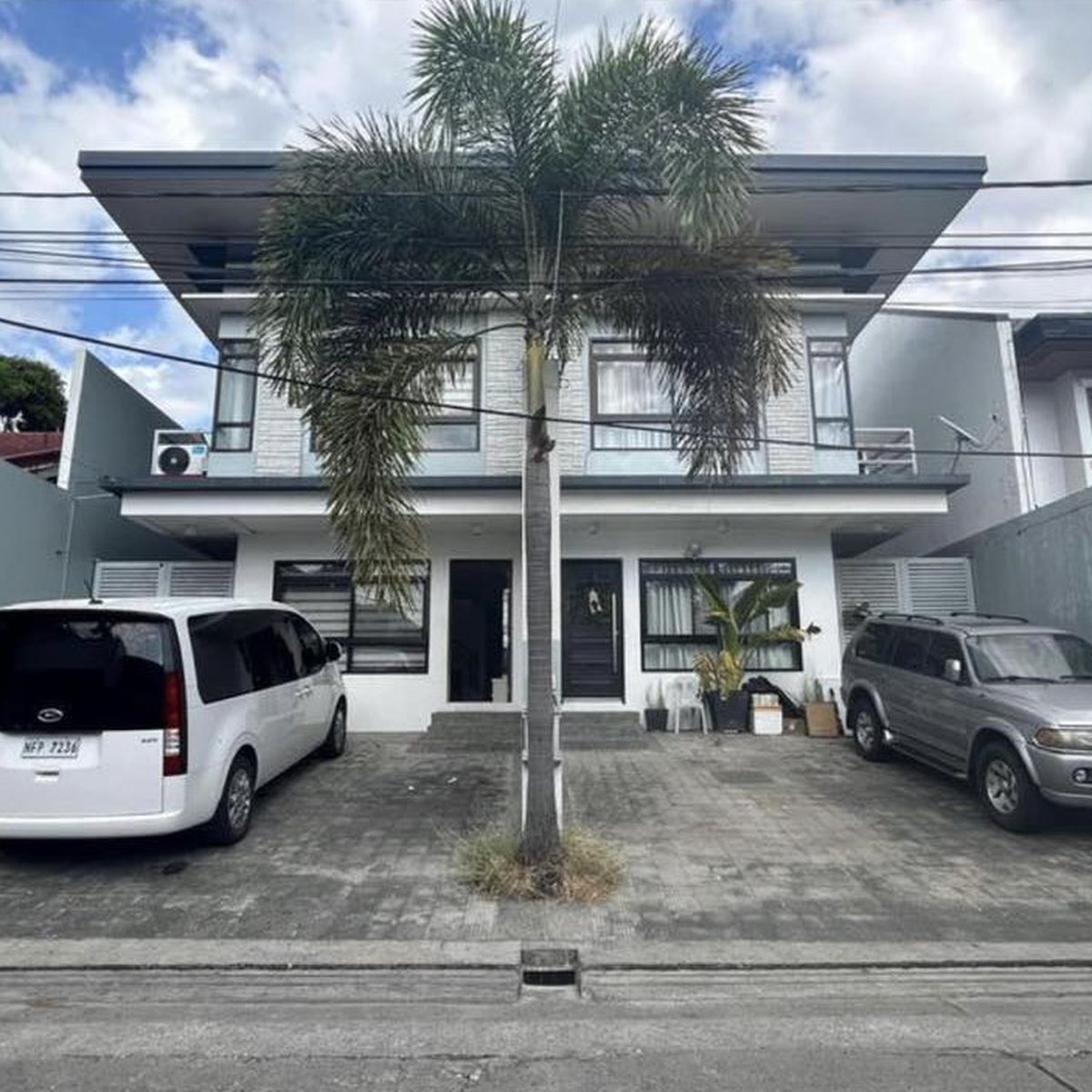 FOR RENT: 4-Bedroom Duplex House & Lot in Paranaque City Metro Manila ...