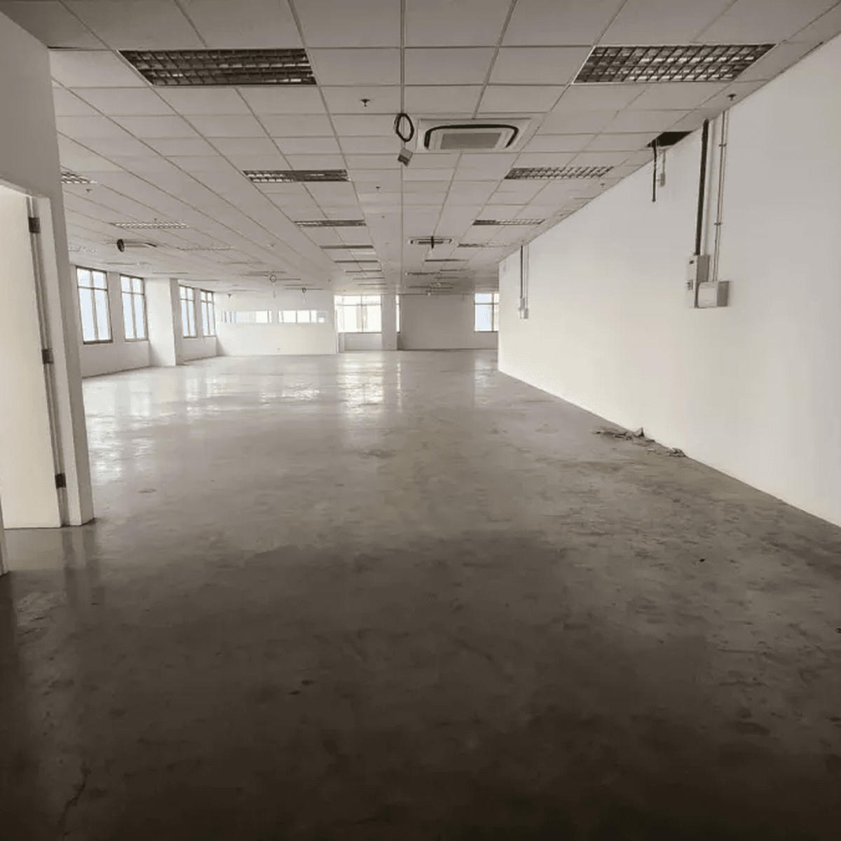Warm Shell Office Space for Lease in Quezon City 1000 sqm [Commercial ...