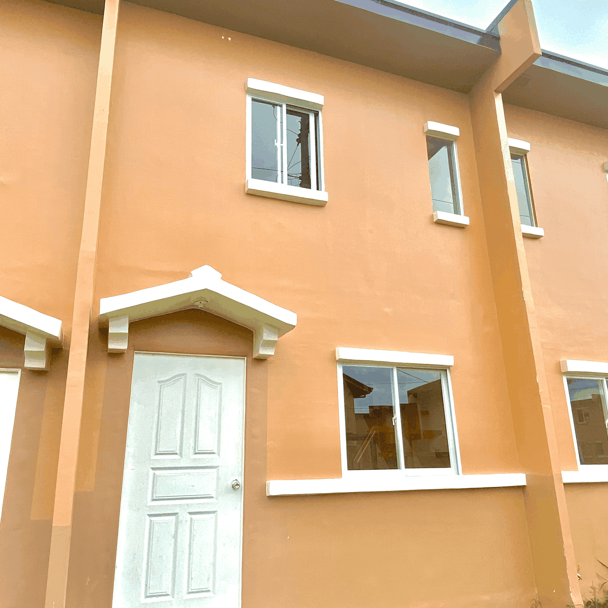 BRIELLE INNER UNIT FOR SALE IN LESSANDRA GENSAN! [House and Lot 🏘️ ...