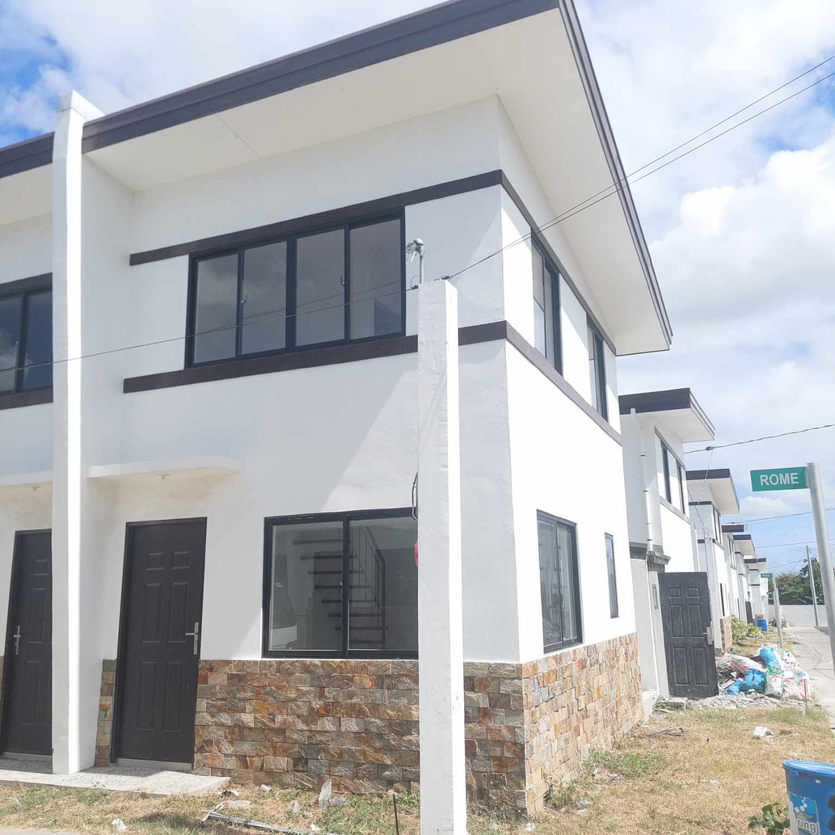 METROVILLE TOWNHOMES Affordable House and Lot for sale in TANZA Cavite ... METROVILLE TOWNHOMES Affordable House and Lot for sale in TANZA Cavite ...