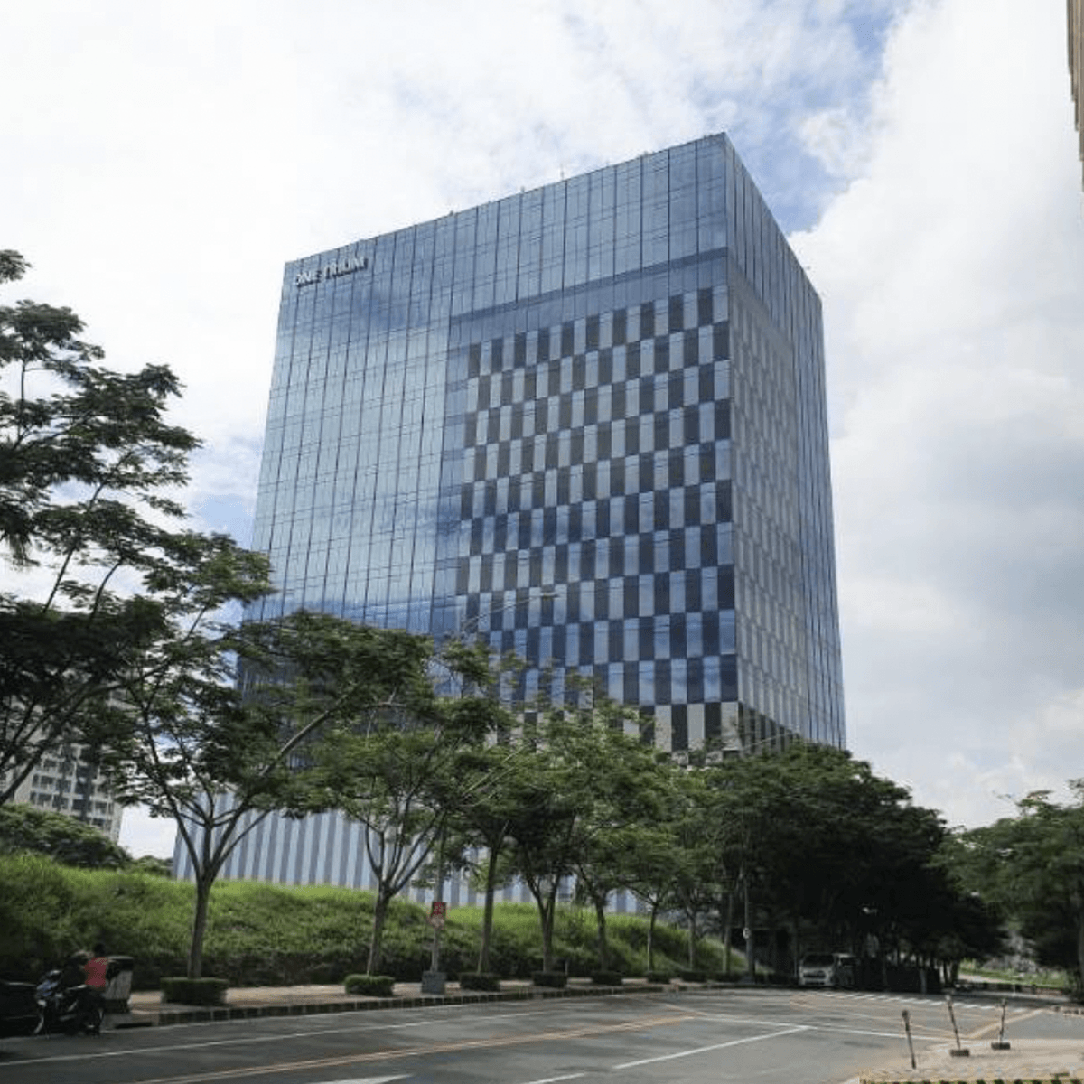 Office Space for Lease in One Trium Tower, Filinvest Alabang ...