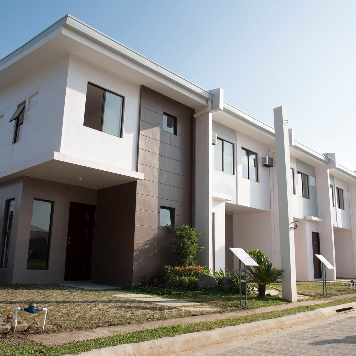 RFO 3-Bedroom Two-Storey Townhouse For Sale in Imus Cavite [House and ...