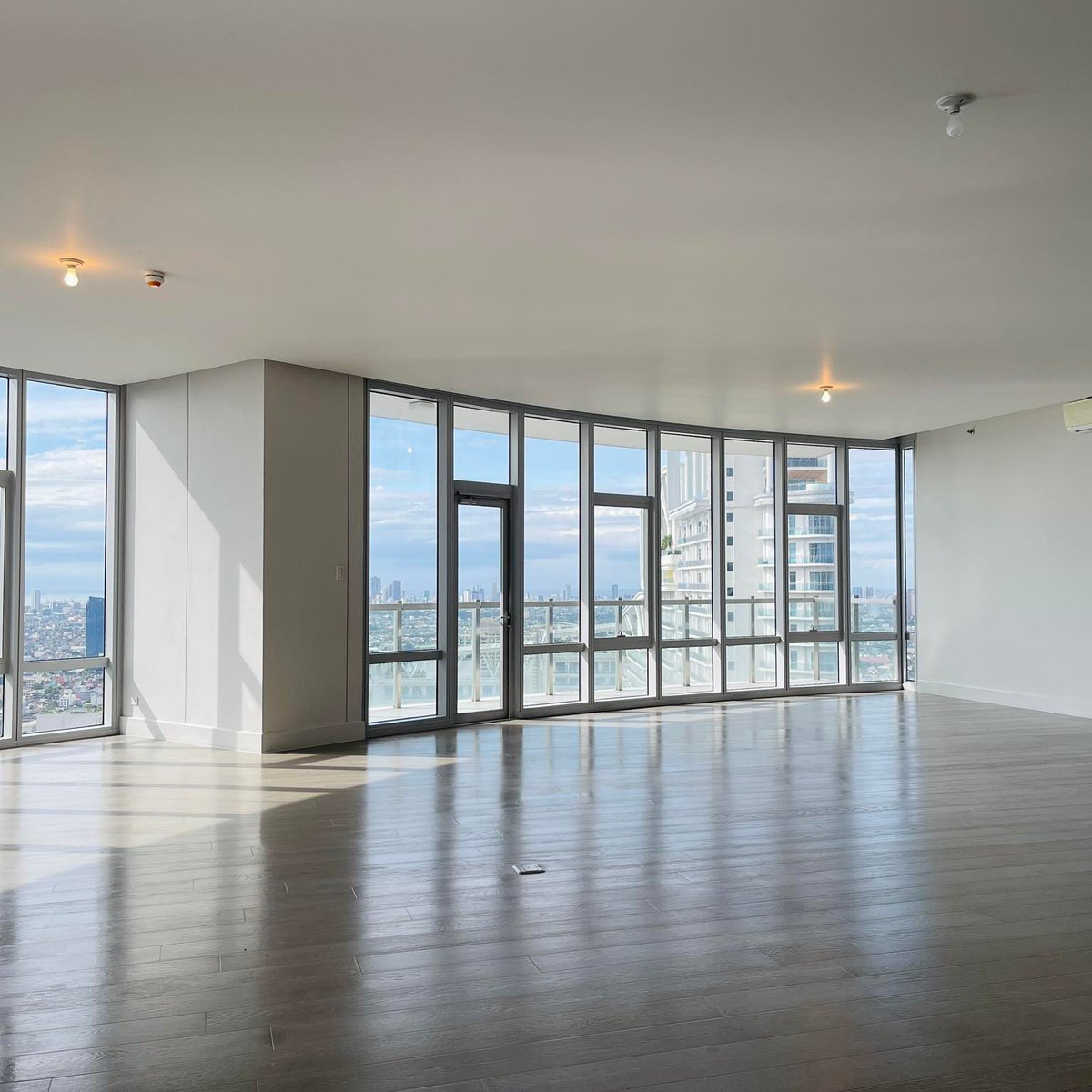 Penthouse 4BR Unit at Proscenium at Kirov Tower [Condo 🏙️] (November ...