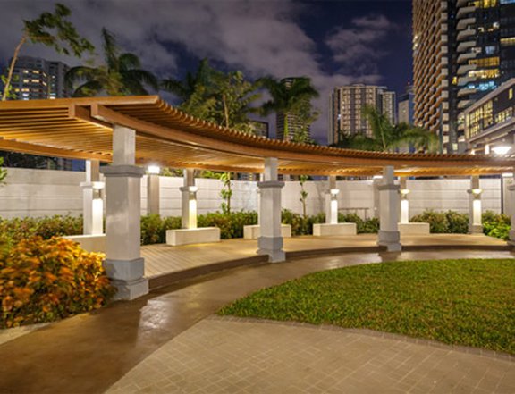 The Trion Towers 200 Sqm 3 Bedroom Residential Condo For Sale BGC ...