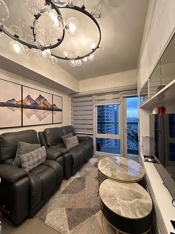 1 Proscenium Tower [33,235 Properties] (March 2025) on OnePropertee.com