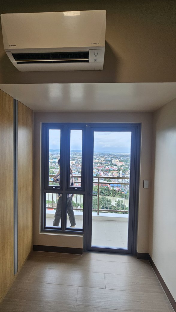 18 Avenue De Triomphe Condo For Rent Arcovia City Pasig [2,050 ...