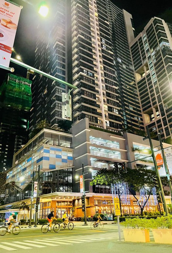 Uptown Ritz Condo For Sale BGC Taguig [635 Properties] (October 2025 ...