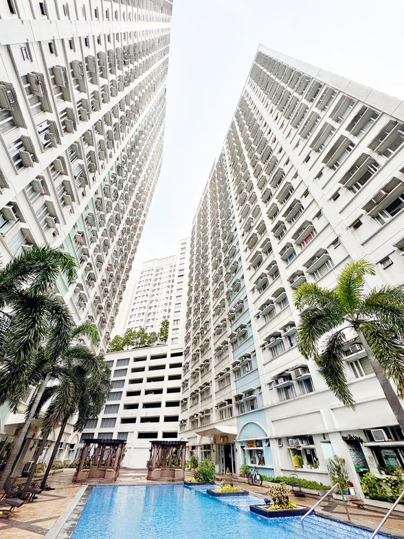 Gold Tower Suntrust Parkview Condo For Sale Manila [7,973 Properties ...