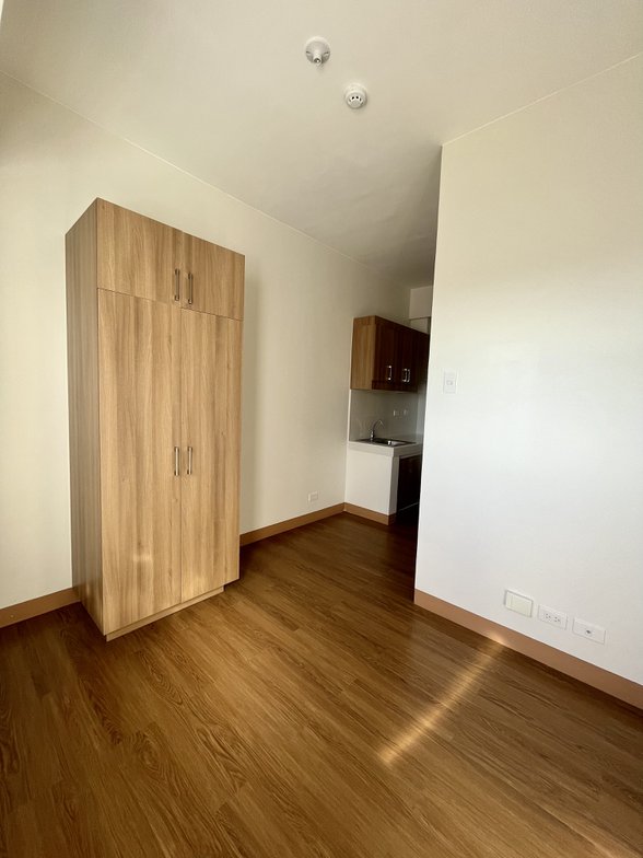 101 Pool [16,146 Properties] (April 2024) on OnePropertee.com