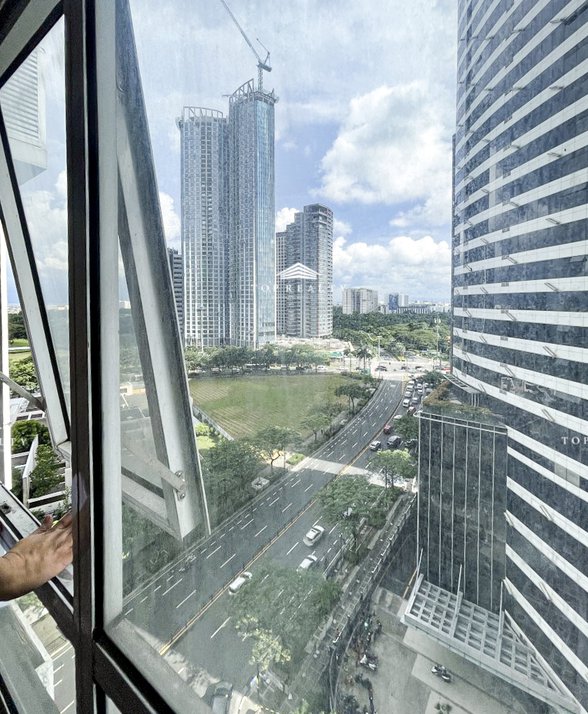 Eco Tower BGC [45,292 Properties] (May 2025) on OnePropertee.com