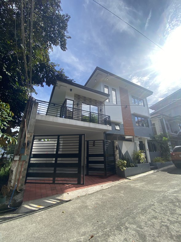 7 Bedroom House And Lot For Sale BGC Bonifacio Global City The Fort ...
