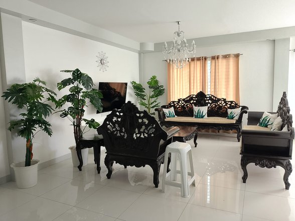 Emilus Mart [631 Properties] (July 2025) on OnePropertee.com