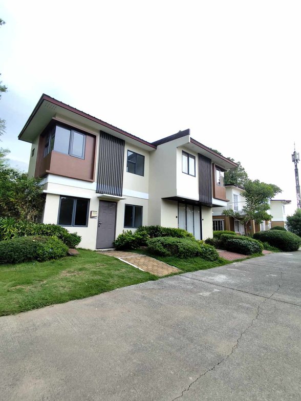 Duplex House For Sale Cavite Economic Zone Rosario Cavite [360 ...