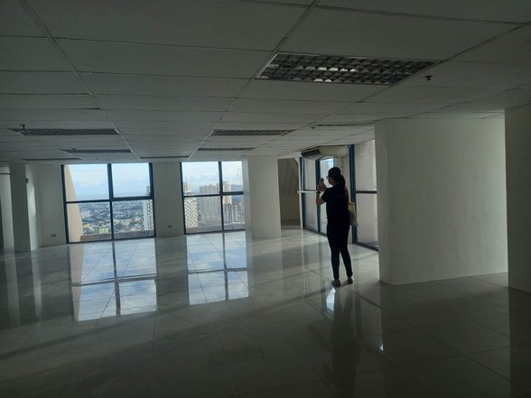 Hanston Square Bldg [7,546 Properties] (April 2023) on OnePropertee.com