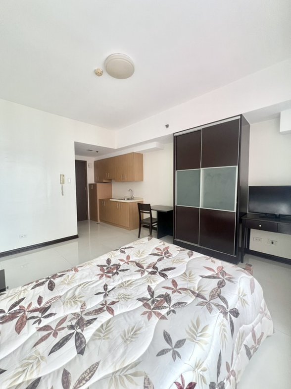 Locational Rent [7,426 Properties] (September 2025) on OnePropertee.com