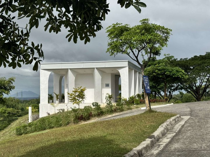 Tropical-themed memorial park in Norzagaray, Bulacan [Lots 🚜] (November ...