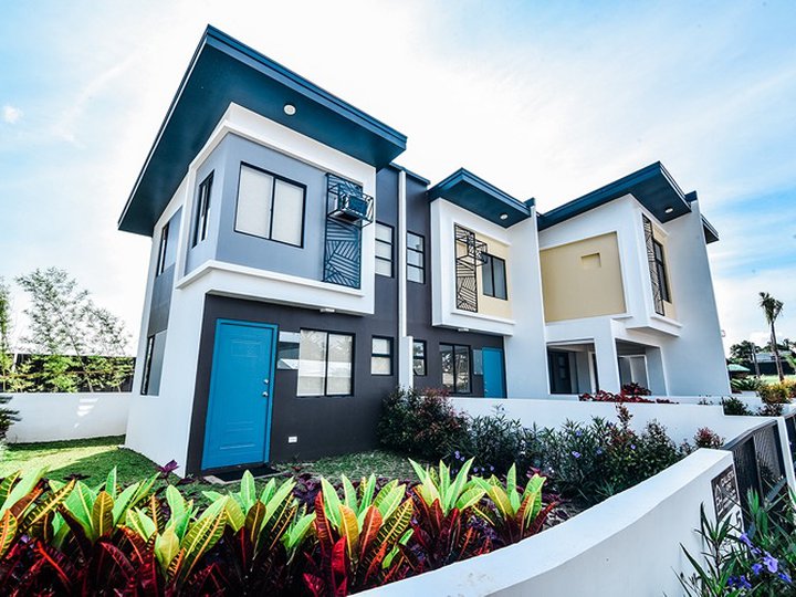 Stylish 40 sqm Calista End 2-Bedroom Townhpouse in PHirst Park Homes ...