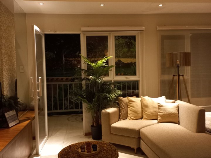 Smart beachfront condo in Mactan's AmiSa Private Residences [Condos 🏙️ ...