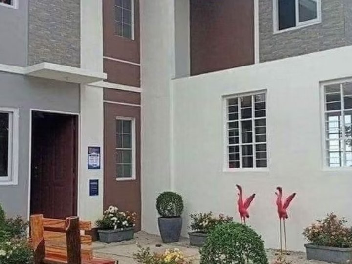 Affordable Townhouses in 100-Hectare Amorrosa Residences, Santo Tomas ...