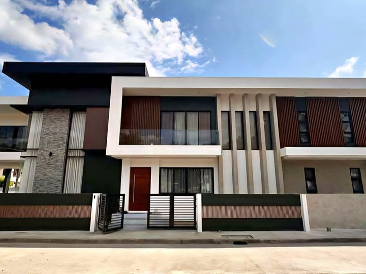 FOR SALE 2YR OLD MODERN TWO STOREY HOUSE IN MABIGA MABALACAT PAMPANGA ...