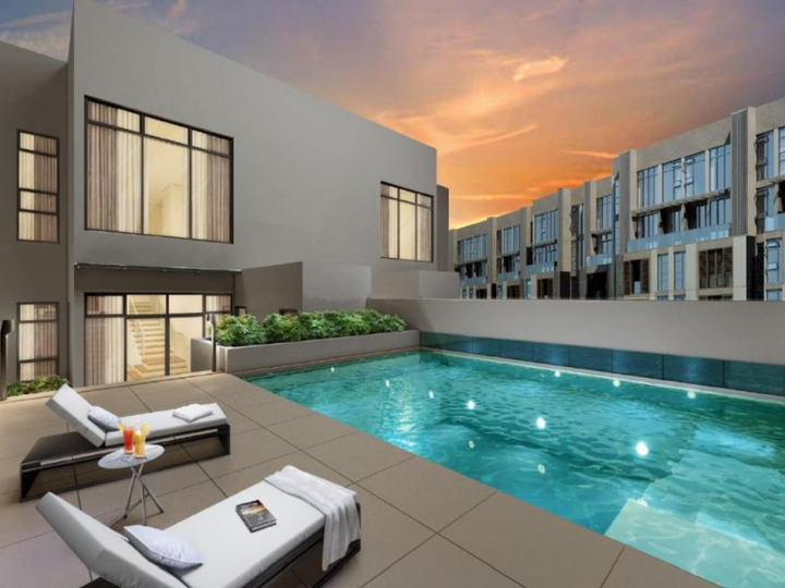 Sophisticated Urban Retreat Canopy Pool Villa in Arbor Lanes, Taguig ...