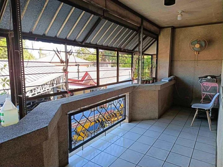 Warehouse, former steel manufacturer, 3 floors with mezzanine ,barracks ...