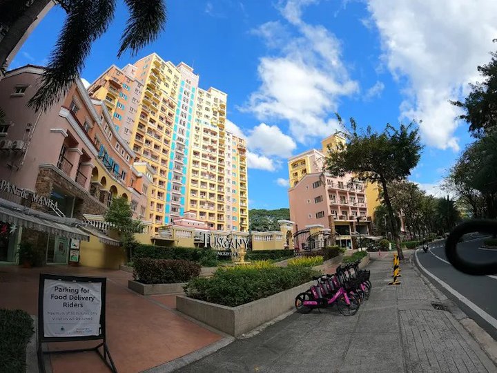 1BR LOFT TYPE CONDO FOR SALE IN TUSCANY PRIVATE ESTATE MCKINLEY TAGUIG ...