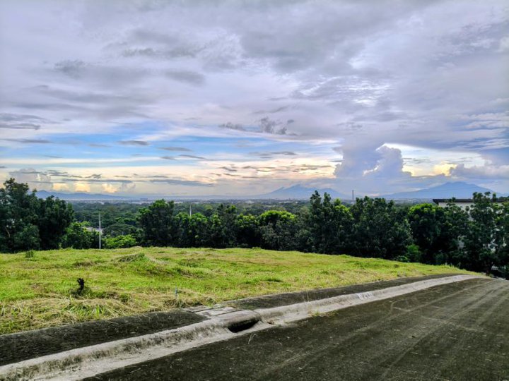 Ridge Corner Lot For Sale In Manila Southwoods Overlooking Laguna De ...