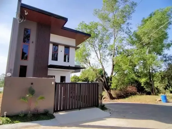 Overlooking Modern House & Lot for Sale in Antipolo City! [Houses and ...