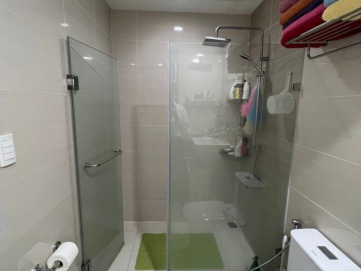 Pre-Owned 55.00 sqm 1-bedroom Residential Condo For Sale in BGC Taguig ...