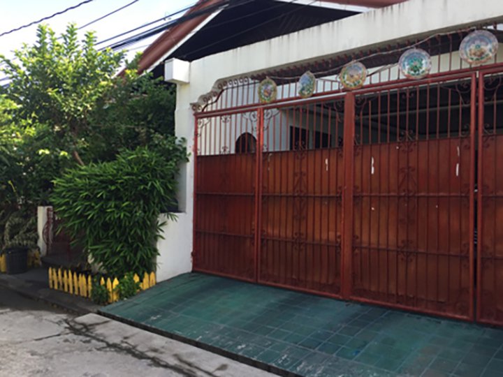 SALE: 5 BR House Barangay Village Paranaque City [Houses and Lots 🏘️ ...