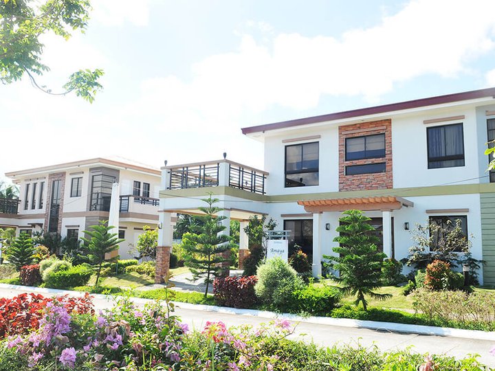Modern inspired home in gated community of Suntrust Sentosa, Calamba ...