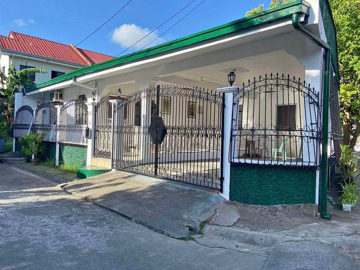 Corner lot Bungalow for Sale in Pacita Complex San Pedro Laguna [Houses ...